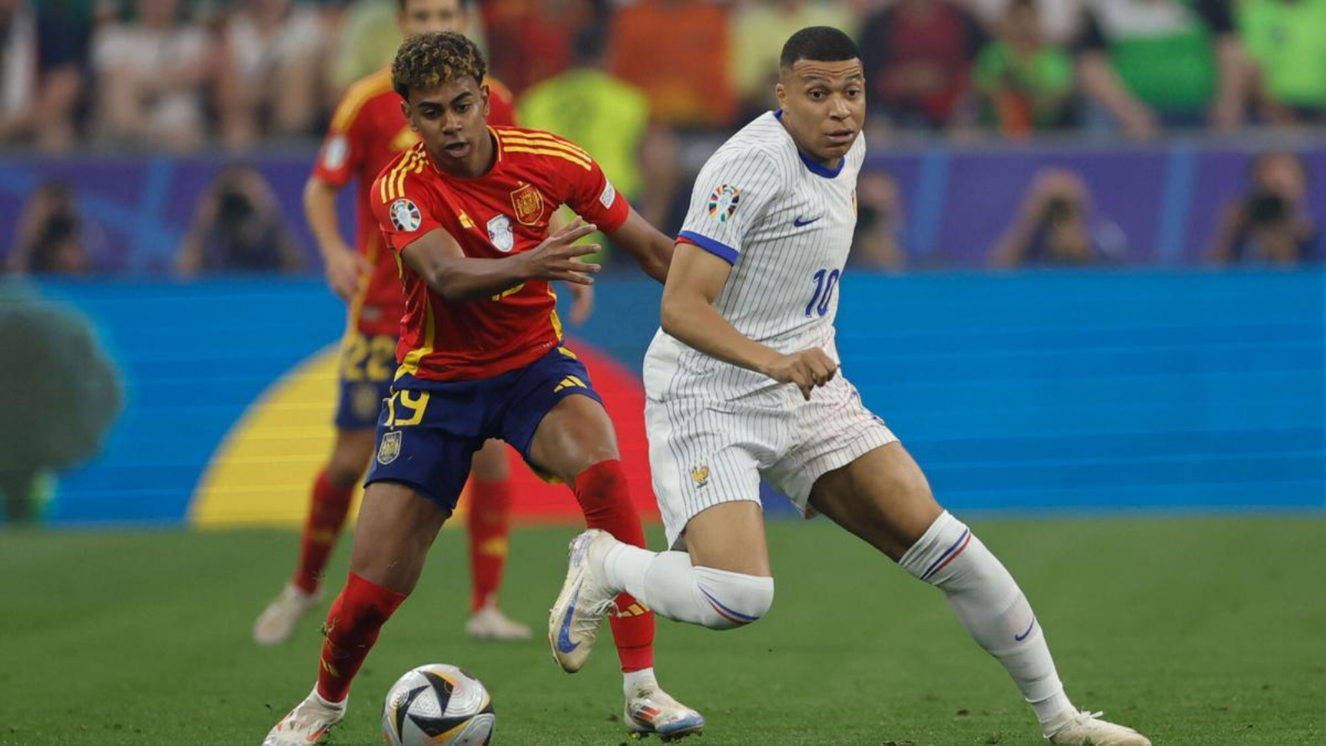 Lamine Yamal vs Kylian Mbappé: sus números antes de cumplir 18 años ...